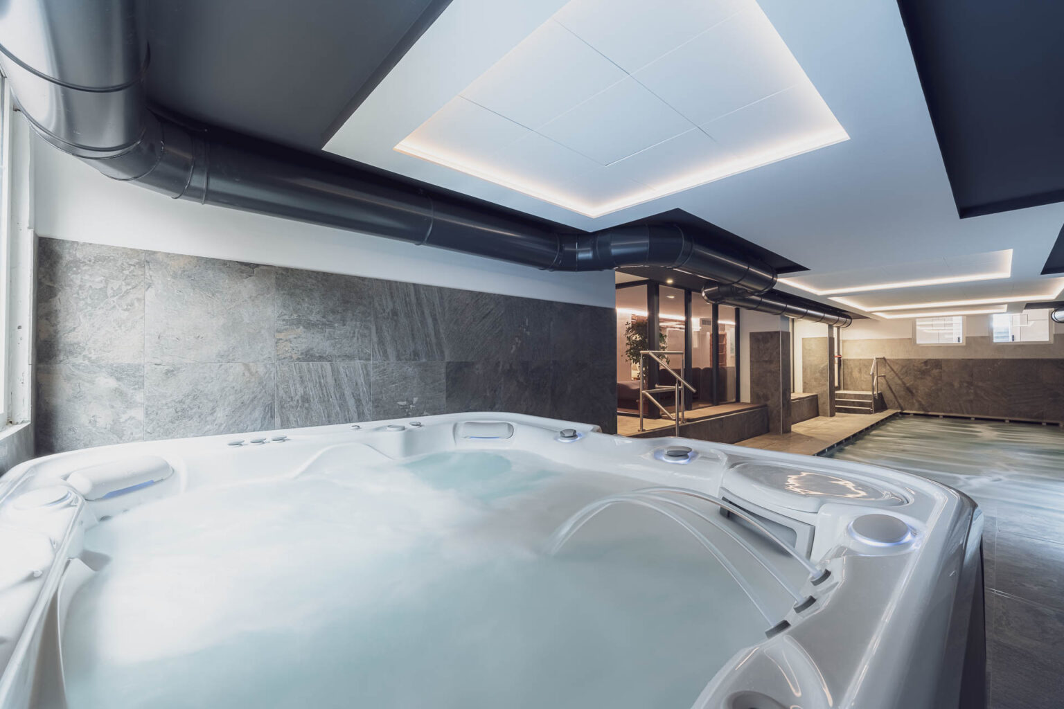 Pool and Spa - Hotel Diamant